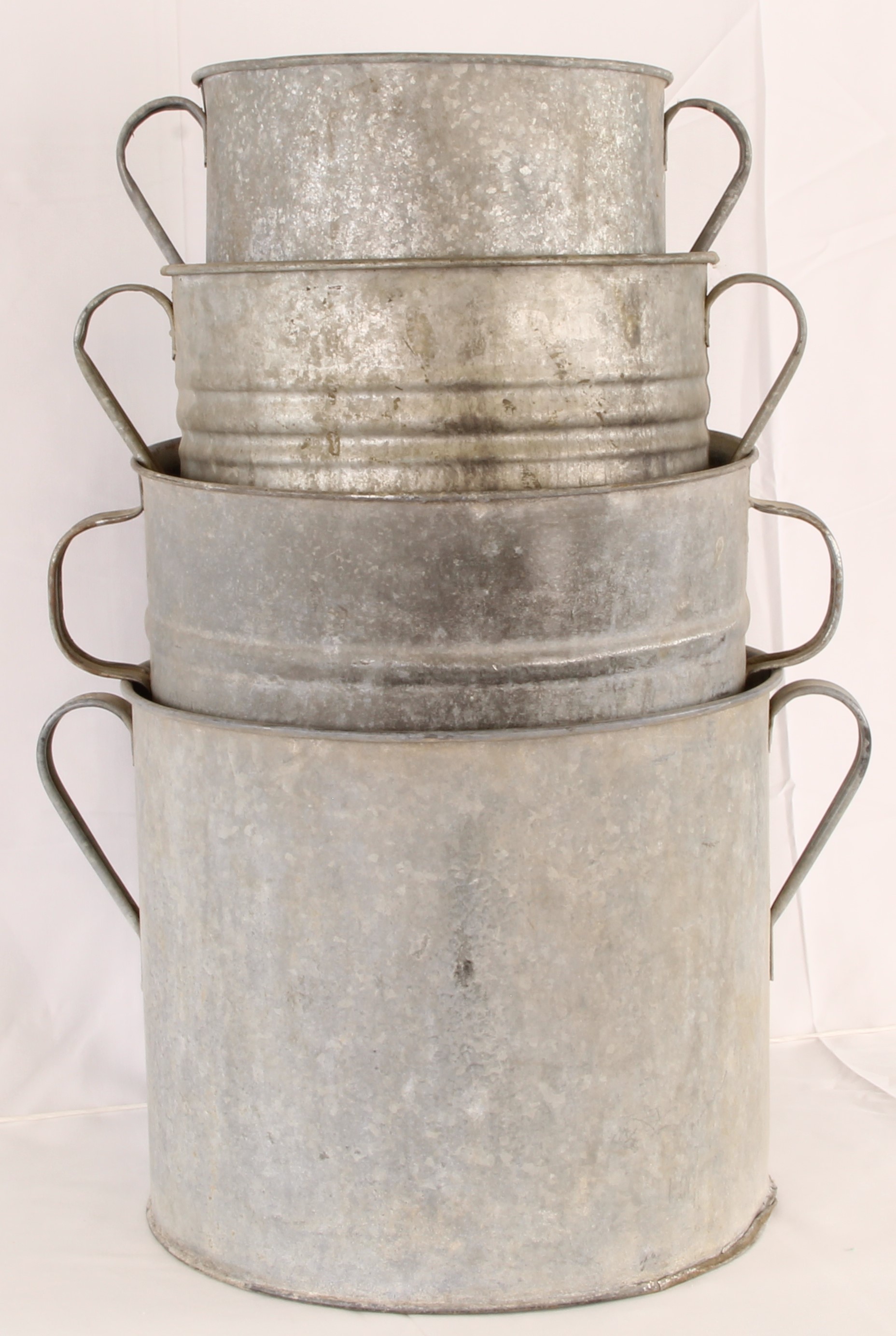GAR11B SMALL HUNGARIAN ZINC STORAGE BUCKET