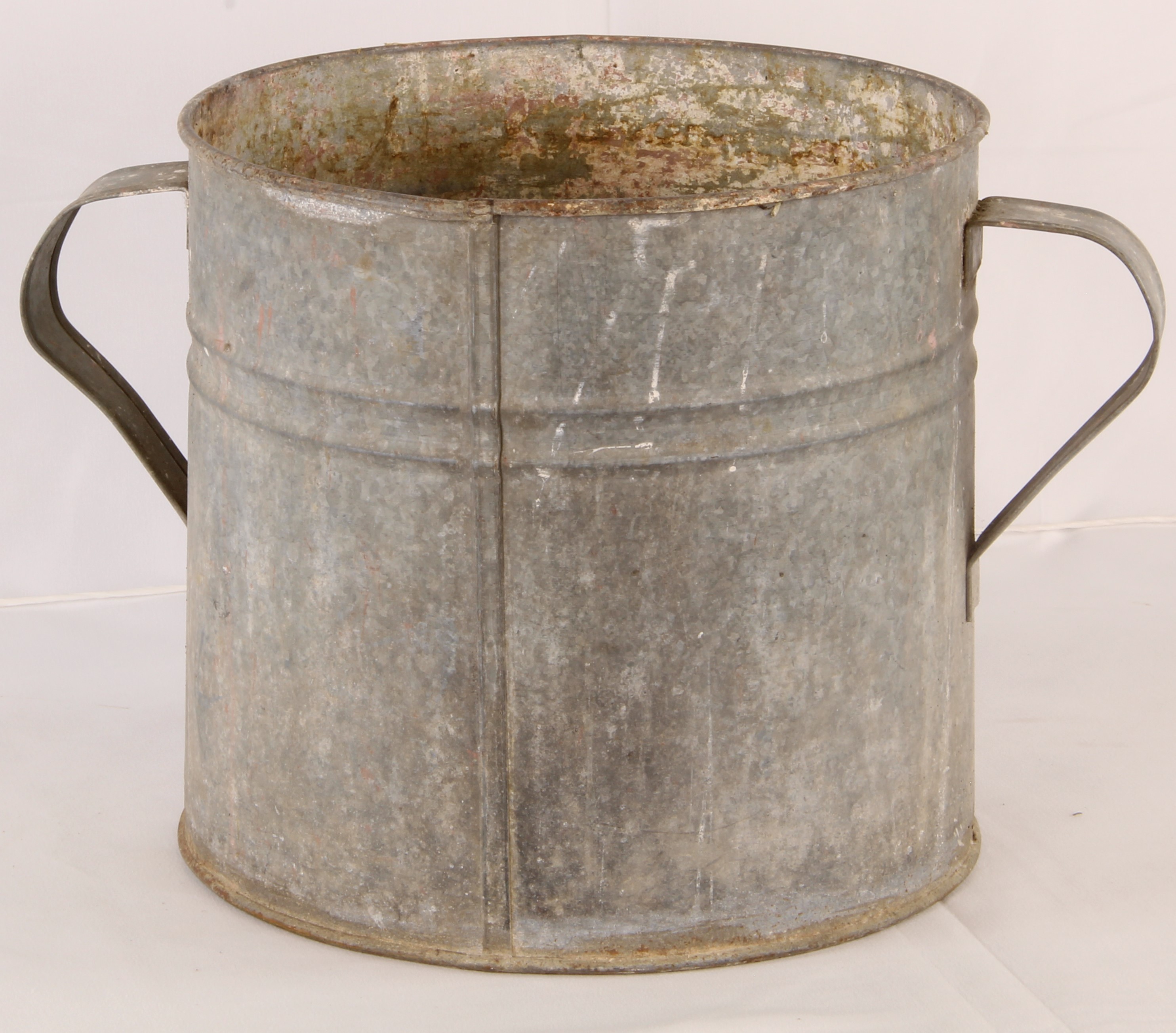 GAR11B SMALL HUNGARIAN ZINC STORAGE BUCKET